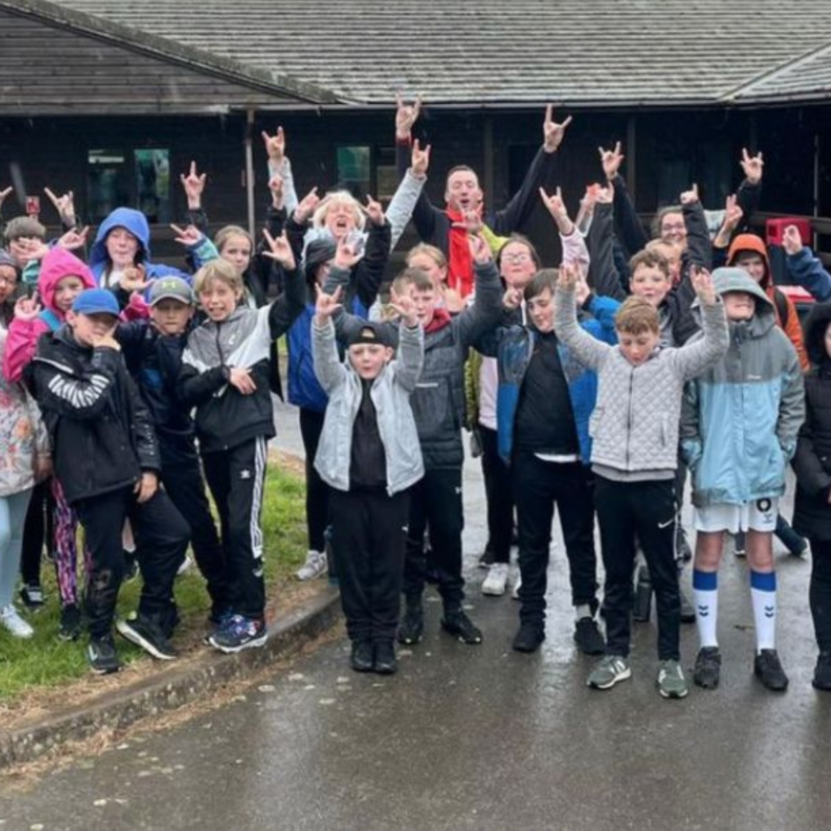 Prescot Primary and Nursery School - Wolves go to PGL!